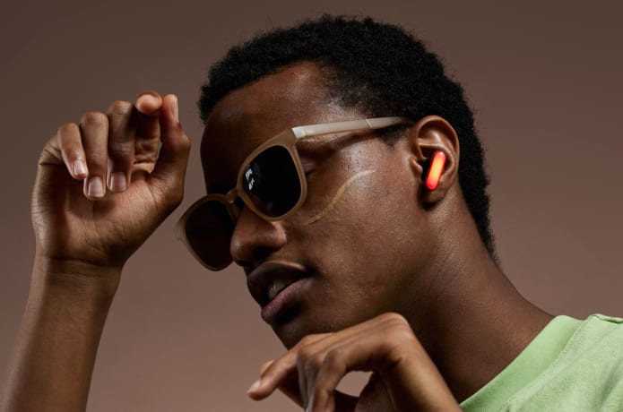 GPods:The World's First Earbuds With Light Control | Indiegogo