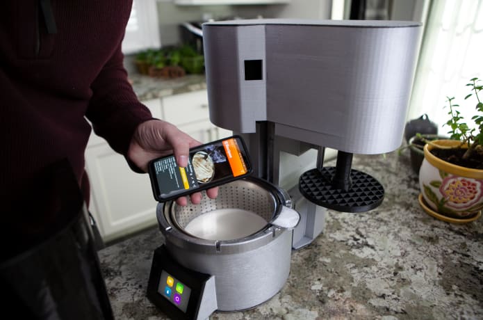 Fromaggio: A smart, automatic home cheesemaker | Indiegogo