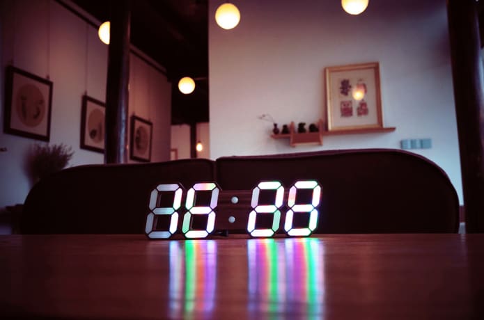 magictime,Smart wooden led clock | Indiegogo