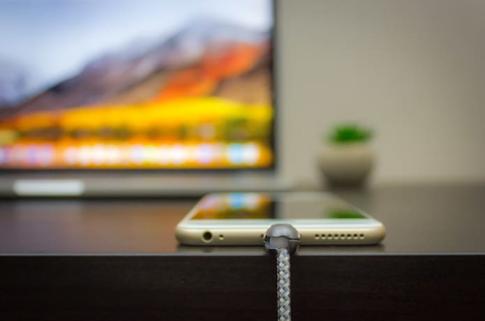 USB93 - Unbreakable cable with rotatable connector | Indiegogo