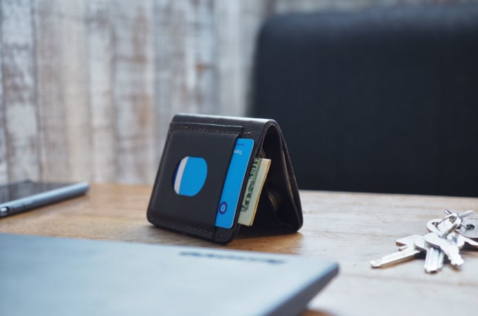 Disc Wallet - World's Smartest Quick Access Wallet | Indiegogo