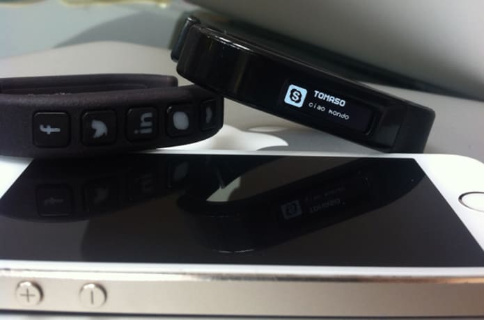 Hicon is all your social networks, made wearable! | Indiegogo