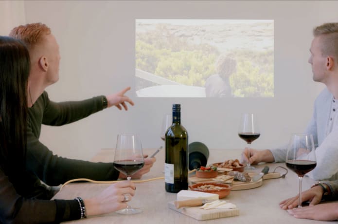 Beam. The light socket powered smart projector | Indiegogo