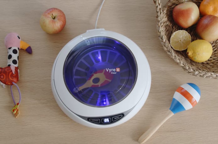 Vyrex Clear: A UV cleaner for your personal items | Indiegogo